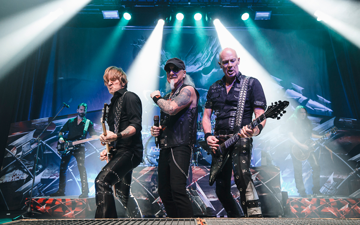 ACCEPT @ Bataclan (18/01/23) - Reports - RockUrLife - webzine rock ...