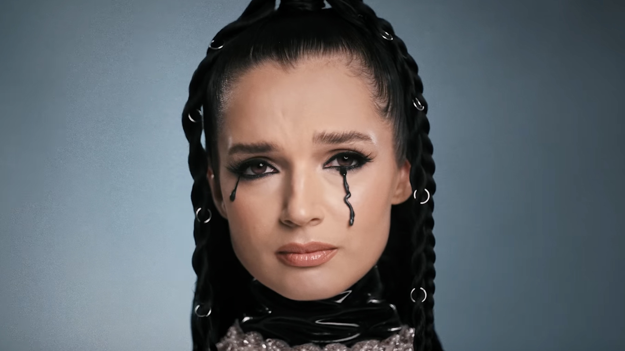 Poppy : deux nouveaux singles "the cost of giving up" et "crystallized ...